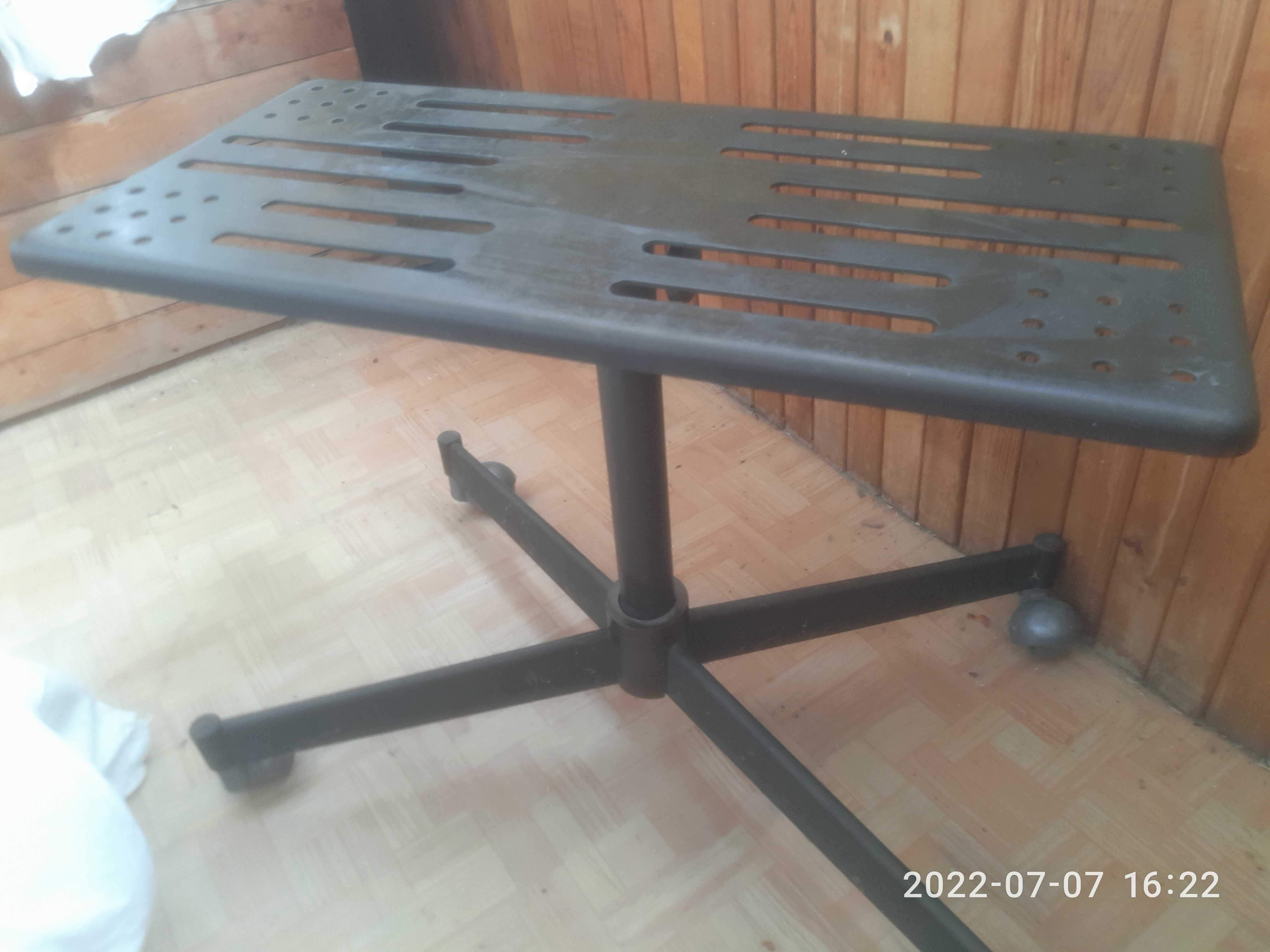 Подставка из метала: 300 грн. - Прочие товары для дома Веселые Чумаки ...