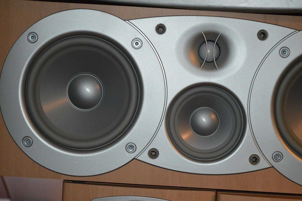 Акустика Infinity Beta 10 + центр Beta 360: 8 500 грн. - Акустичні ...