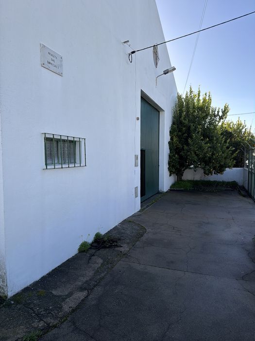 Arrenda-se armazém industrial em Évora Évora (São Mamede, Sé, São Pedro ...