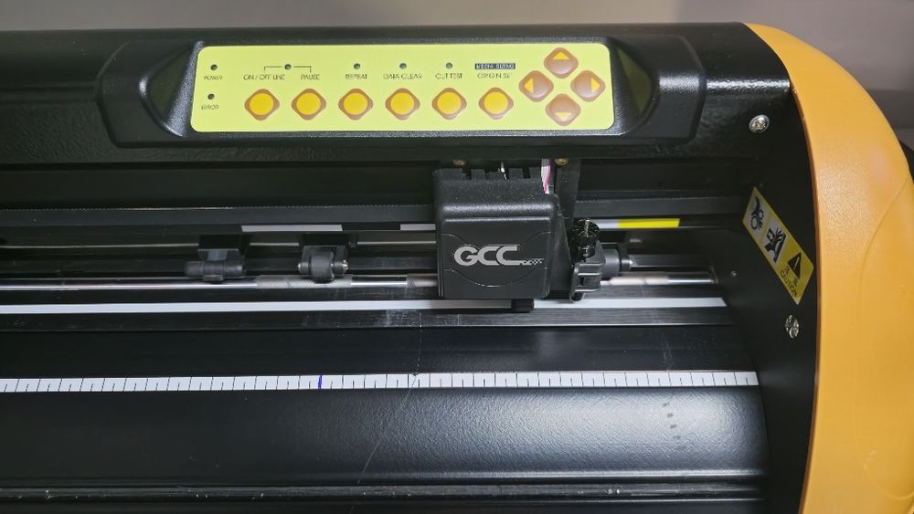 Plotter de Corte GCC Expert2 Lumiar • OLX.pt