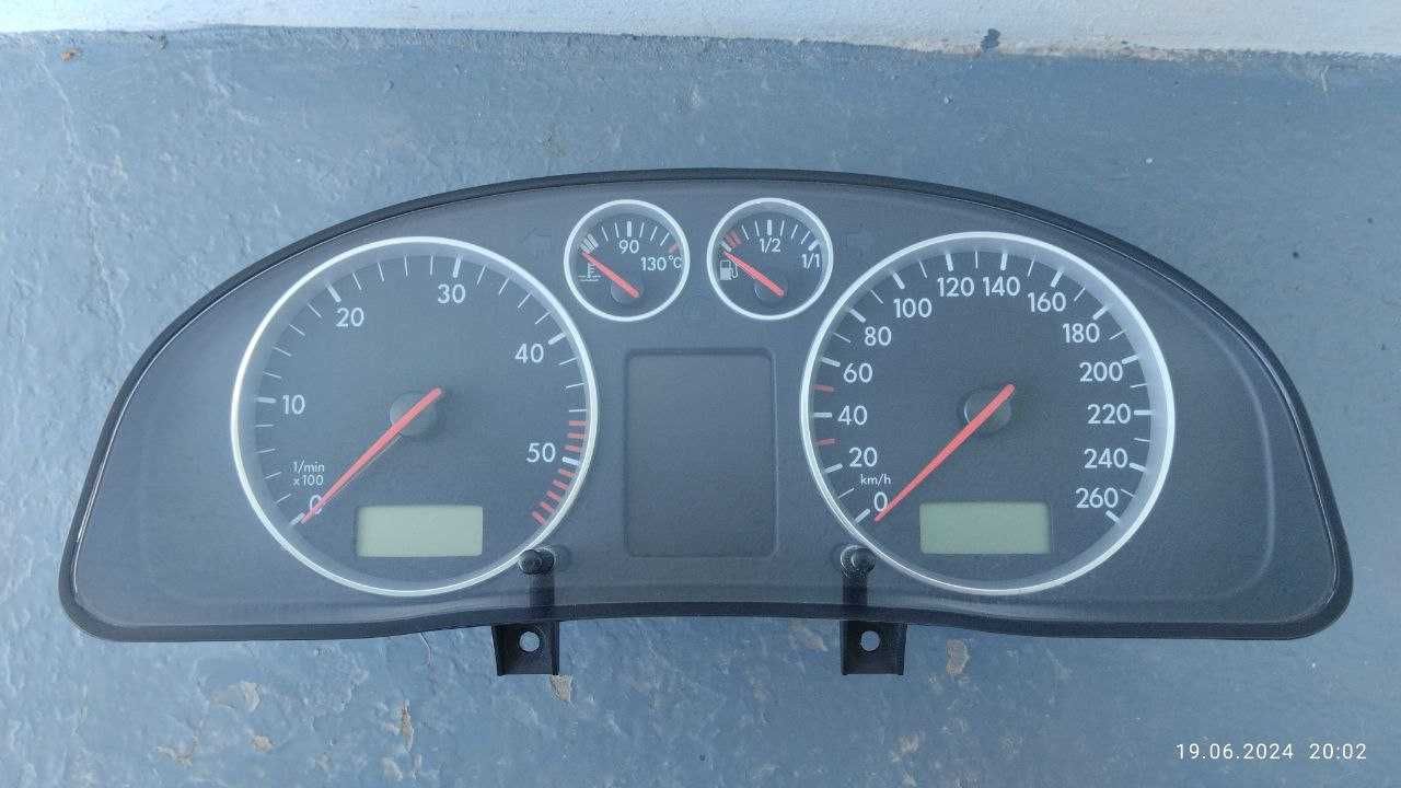 Приборна панель щиток приладів пасат passat б5 b5 3b0920842A FIS: 2 000 ...