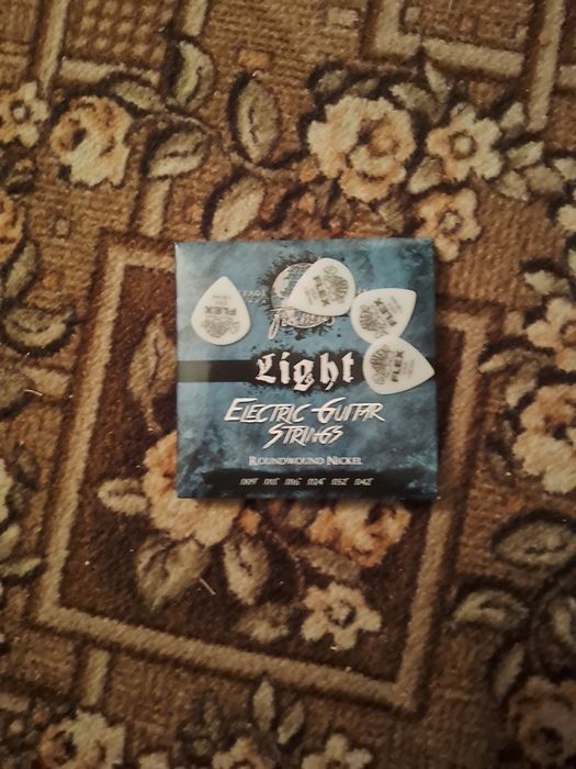 Електрогітара для початківців Deviser: 3 800 грн. - Електрогітари Бровари на Olx