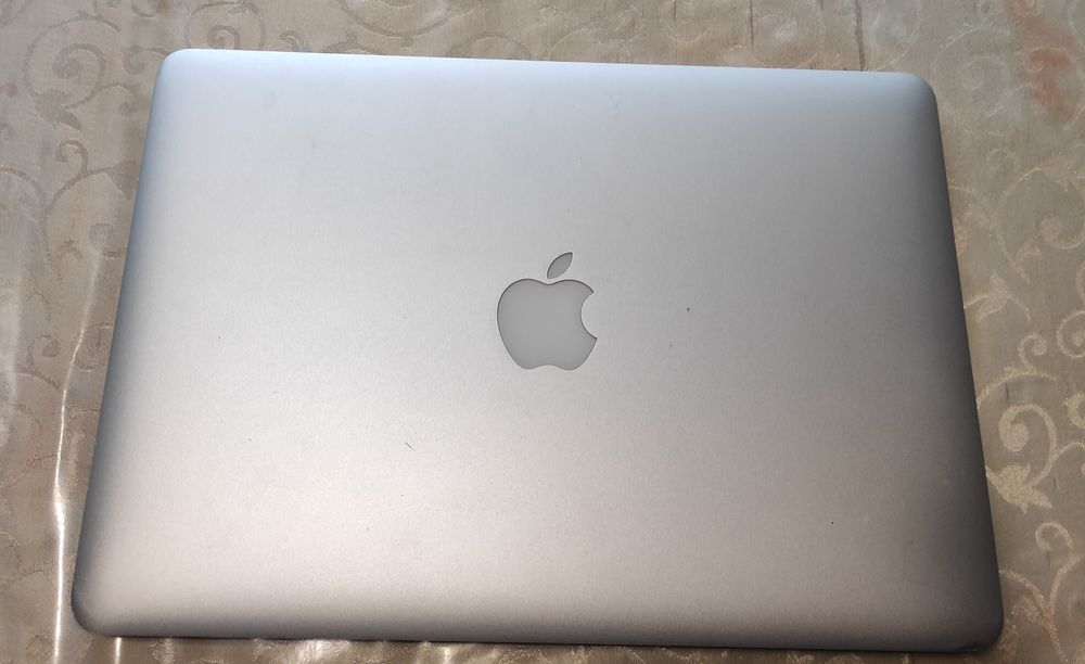 Б/у MacBook Air (13,3-inch, 2017) - Technical Specifications: 12 850 ...