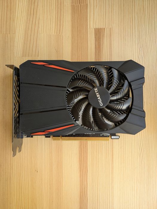 Відеокарта Radeon rx 550, 2gb (GV-RX550D5-2GD): 1 200 грн. - Комплектуючі та аксесуари Київ на Olx