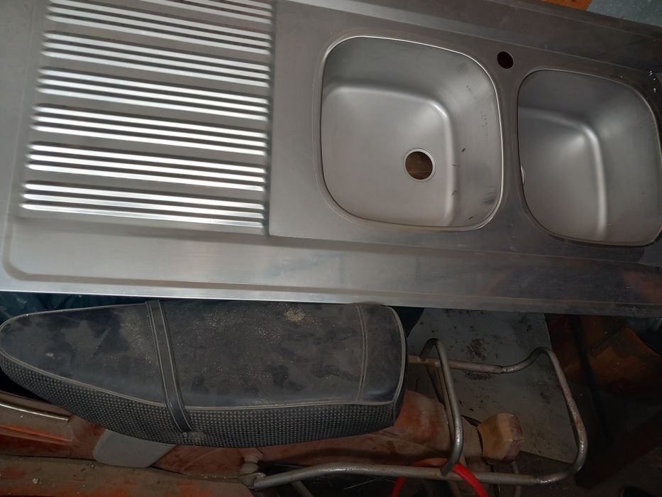 Banca em inox com 2 pios Ermesinde • OLX.pt