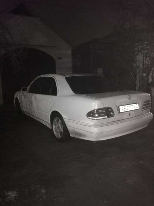 E200 на ходу по тп: 2 200 $ - Mercedes-Benz Синельникове на Olx