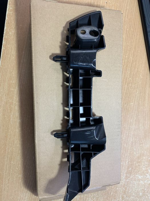 Напрямна переднього бампера CHEVROLET BOLT EV EUV: 550 грн. - Другие ...