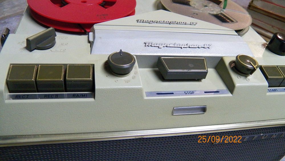 Stary magnetofon szpulowy Telefunken Magnetophon97. 1961r. Jaworzno ...