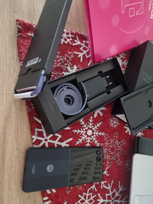 ŚW PROMO Motorolla RAZR 50 Ultra 5G 12Gb/512Gb Świdnica • OLX.pl