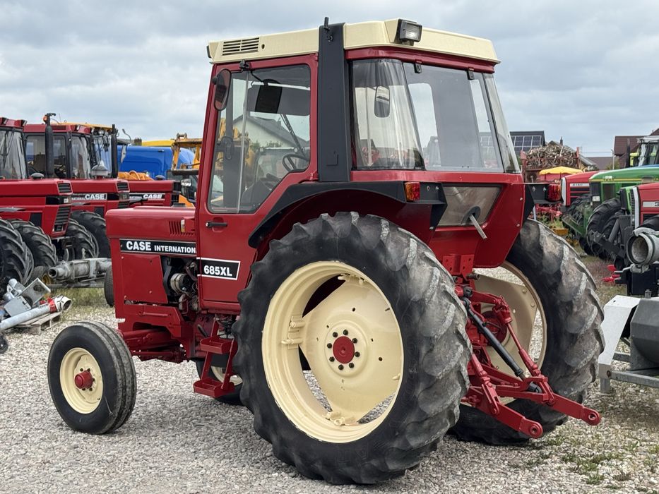 Ciągnik CASE IH 685xl - International - Super stan i 684 Rościszewo ...