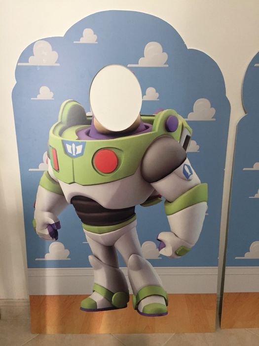 Placa de para fotos do Buzz e Woody ToyStory Odivelas • OLX Portugal