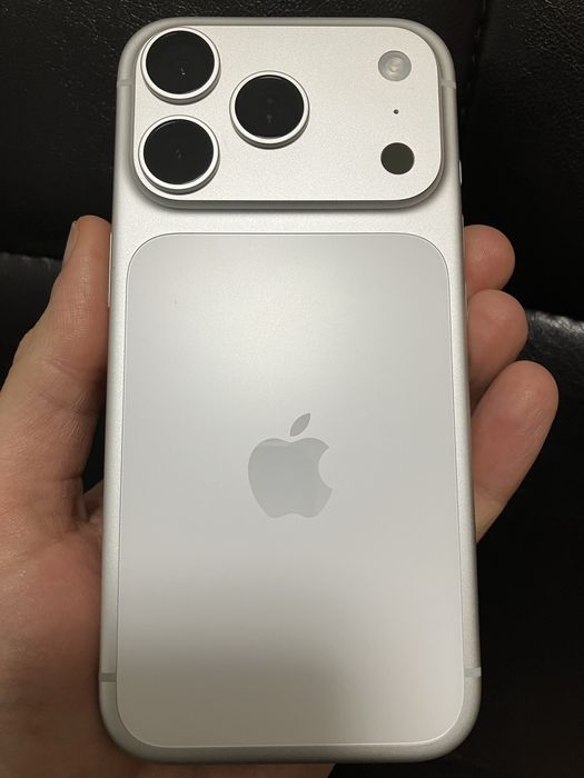 IPhone 17 Pro 256GB Silver як новий: 59 880 грн. - Смартфони / мобільні ...