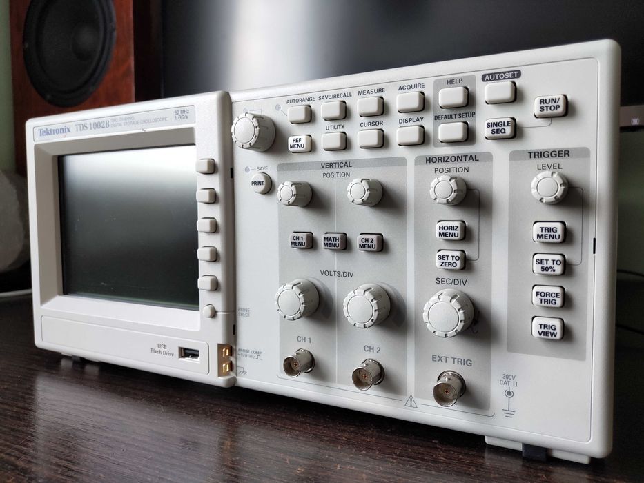 Цифровой осциллограф Tektronix TDS1002B - как новый!: 400 $ - Другое ...
