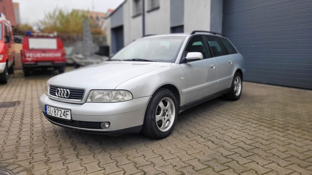 Audi a4 b5 benzyna 1,8 kombi hak 2000 r Krzyżanowice • OLX.pl