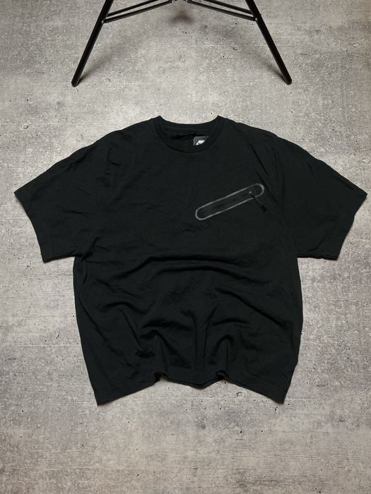 Футболка Nike Tech Fleece Розмір L, чорний колір: 550 грн. - Футболки ...