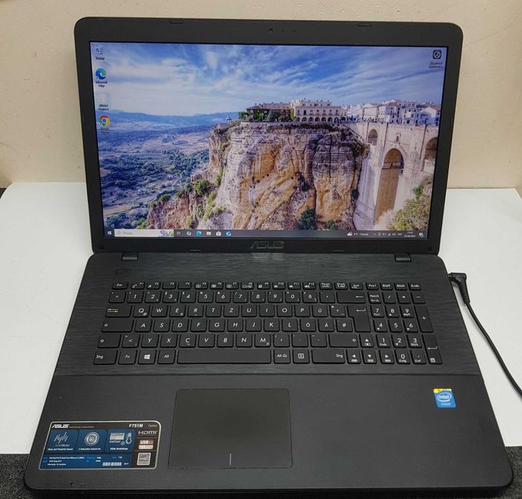 17.3" ASUS X751\ Intel 4 ядра\ 8gb ддр3\ ssd новий\ 1024 МБайт: 3 300 ...
