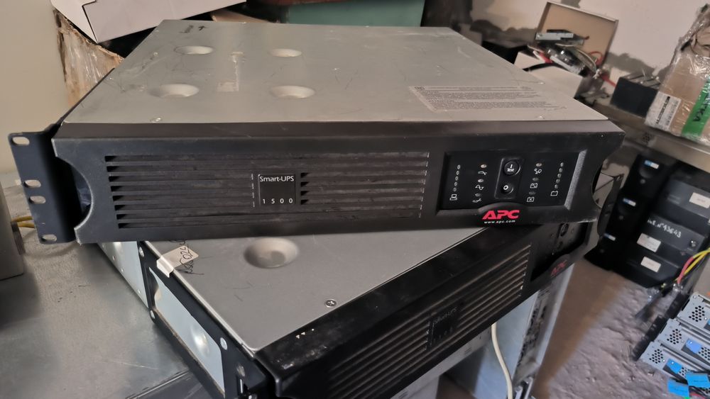 Бесперебойник APC Smart UPS 1500 SUA1500RMi2U: 7 160 грн. - Периферійні пристрої Київ на Olx