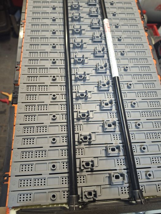 Naprawa regeneracja wymiana na nowe baterii hybrydowych Toyota Lexus ...