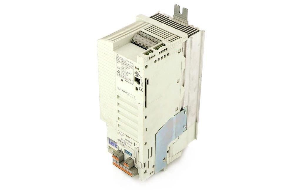 Falownik lenze 8200 vector 5.5 kw E82EV552.4C Kamieńsk • OLX.pl