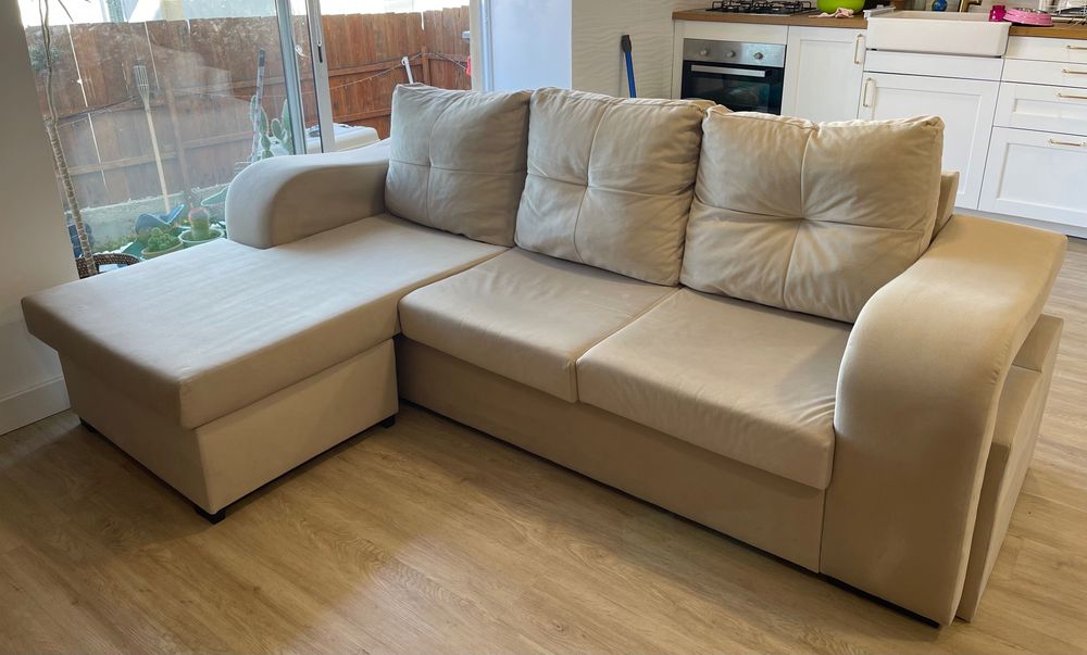 Sofá com chaise longue Venda Do Pinheiro E Santo Estêvão Das Galés • OLX.pt