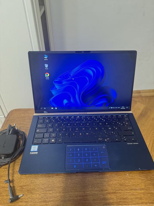 Ноутбук Asus UX433F i5 8GB SSD 256GB: 4 600 грн. - Ноутбуки Коломия на Olx