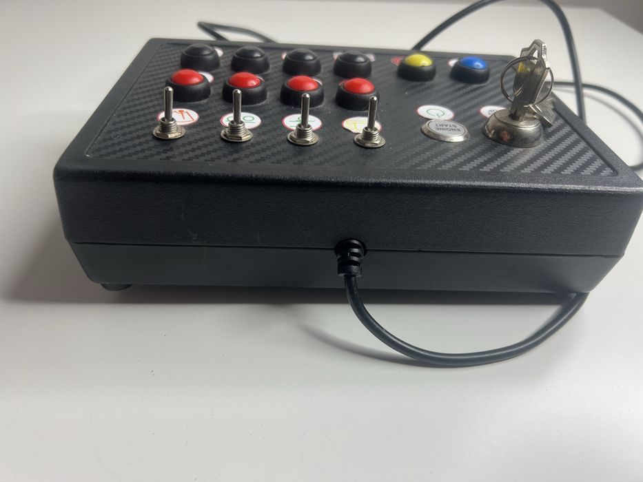 BUTTON BOX - Panel Sterujący ze stacyjką od Almar Wysoka • OLX.pl