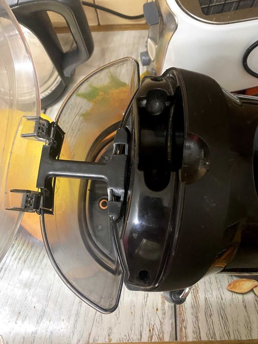 Кавомашина еспрессо Delonghi EC200: 955 грн. - Кавоварки / кавомолки ...