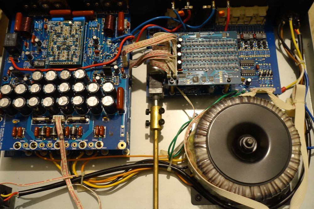 Аудиофильский HI-END усилитель CEC AMP-3300 (class A / 2х100Вт/11кг): 18 000 грн. - Усилители ...