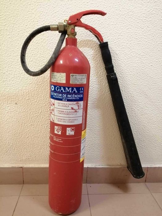 Extintor CO2 5 Kg Santo António Dos Cavaleiros E Frielas • OLX Portugal