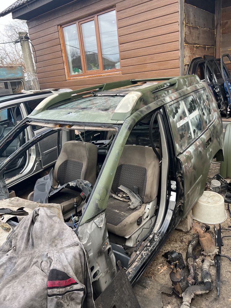 Nissan x-trail t30 разборка,бачок,кулак,суппорт,пружина: 1 000 грн ...