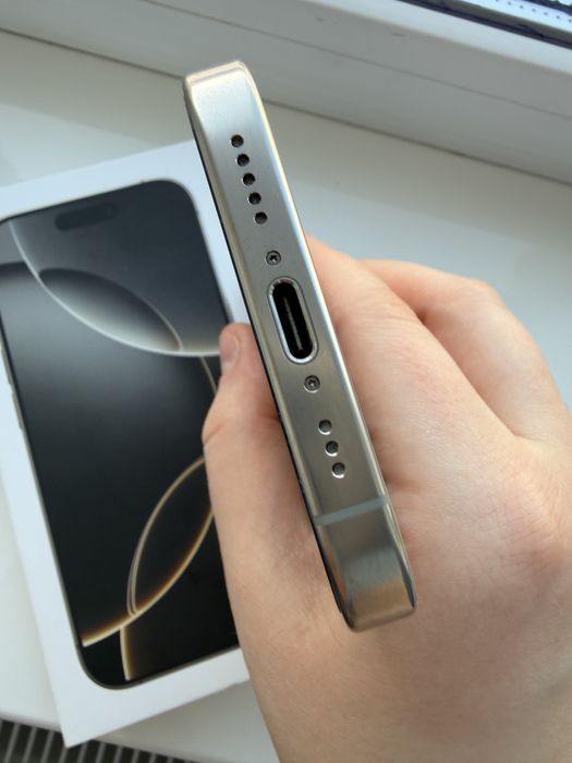 Iphone 16 pro 256 gb Natural Titanium: 37 000 грн. - Смартфони ...