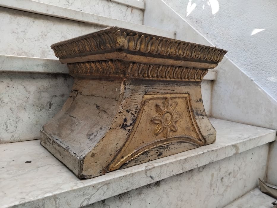 Pianha em talha dourada século XVIII São Vicente • OLX.pt