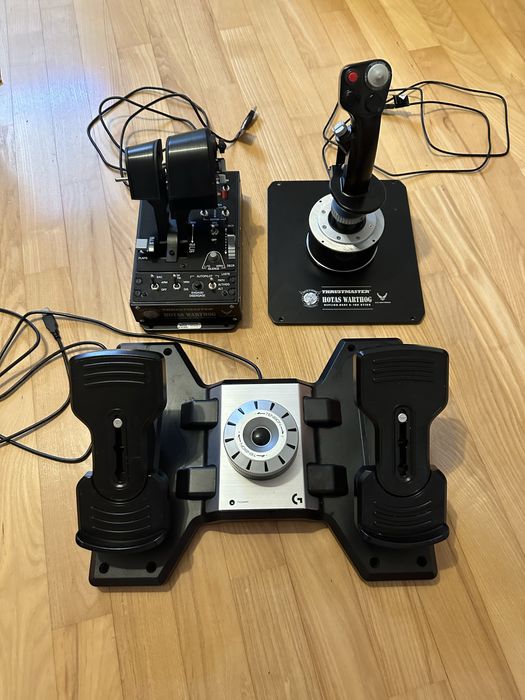 Thrustmaster Hotas Warthog + педалі LOGITECH G Saitek Pro Flight: 23 ...