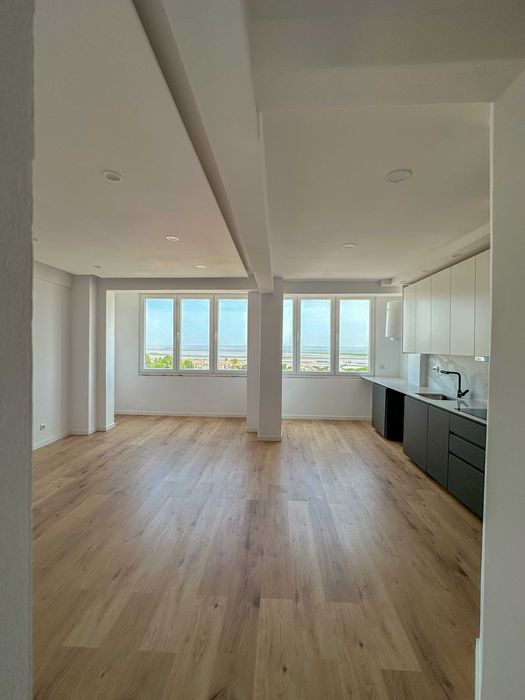 T2 Santa Iria - Casa inteligente às portas de Lisboa Vialonga • OLX.pt