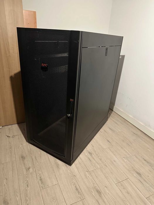 APC szafa rack 19'' 24U NetShelter SX 600x1070 - czarna, Stan Idealny ...