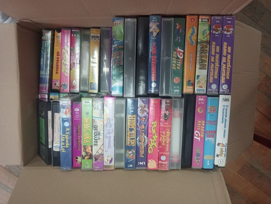 37 vhs cassetes vendo a melhor oferta Pedrouços • OLX.pt