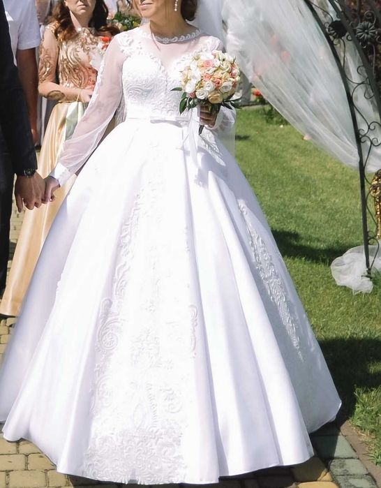 Пишне весільне плаття 3 500 грн Весільні сукні Мостиська на Olx