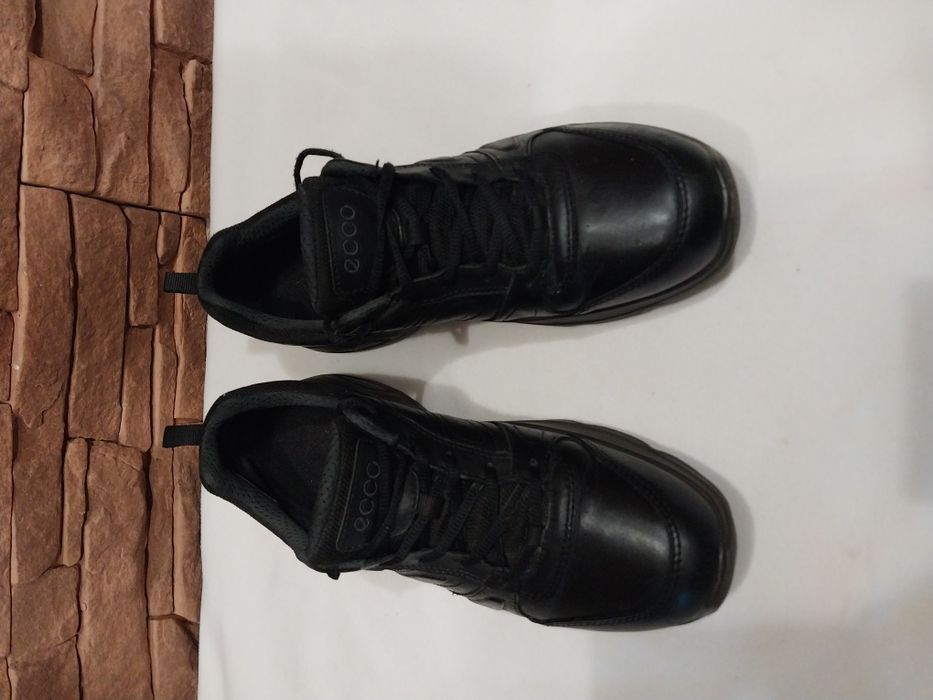 Кроссовки ECCO кожаные: 1 800 грн. - Кросівки для міста Київ на Olx