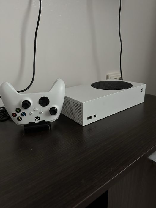 Стаціонарна ігрова приставка Microsoft Xbox Series S 512GB: 7 500 грн. - Приставки Львів на Olx