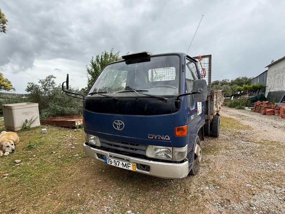 Toyota Dyna tri-basculante Beja (Santiago Maior E São João Baptista) • OLX.pt