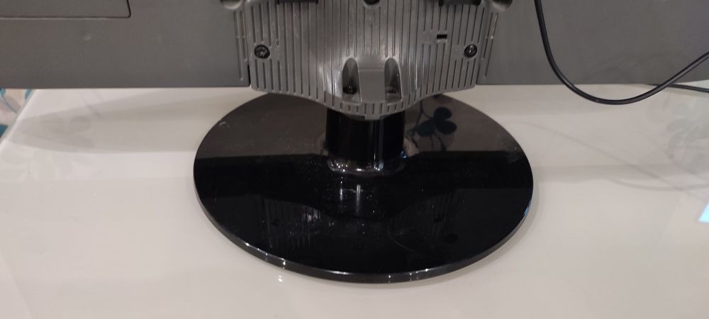 Телевізор Samsung UE28F4000AW LED: 3 600 грн. - Телевізори Київ на Olx