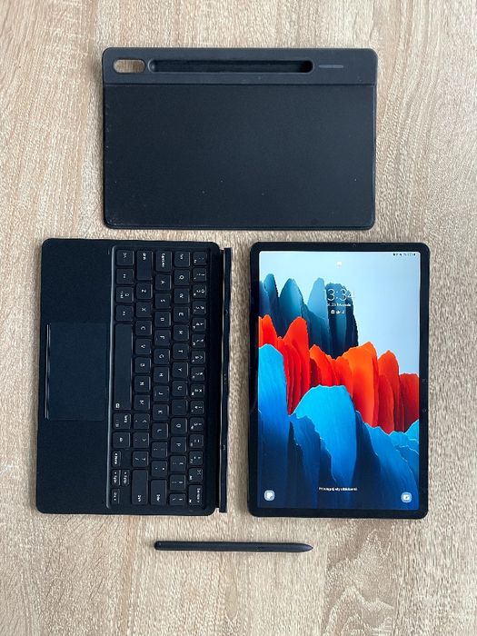 Samsung Galaxy Tab S7 [SM-T870] + Samsung Book Cover Keyboard EF-DT870 ...