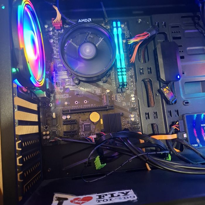 Ryzen 5 , HYPER 2x8 3600mhz , Gigabyte a320, gamemax 900w ,amd ,: 8 184 ...