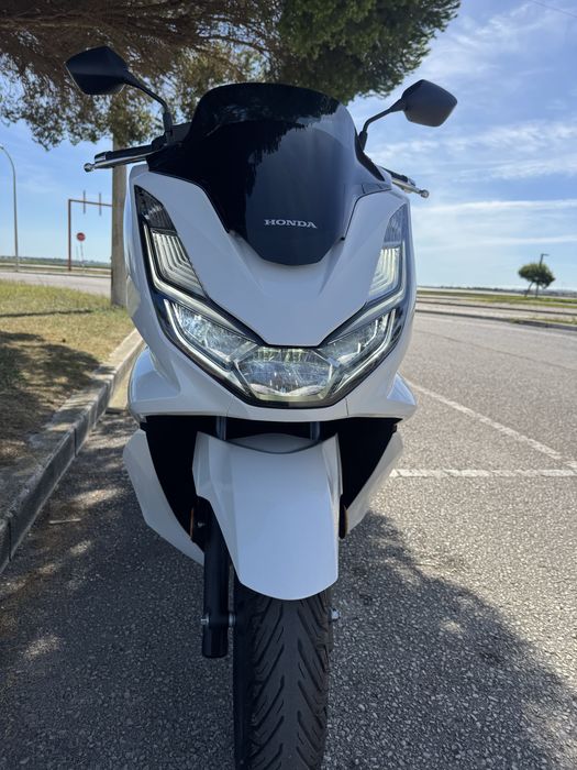 Mota pcx 125 ano 2024 branca 499 km Montijo E Afonsoeiro • OLX.pt