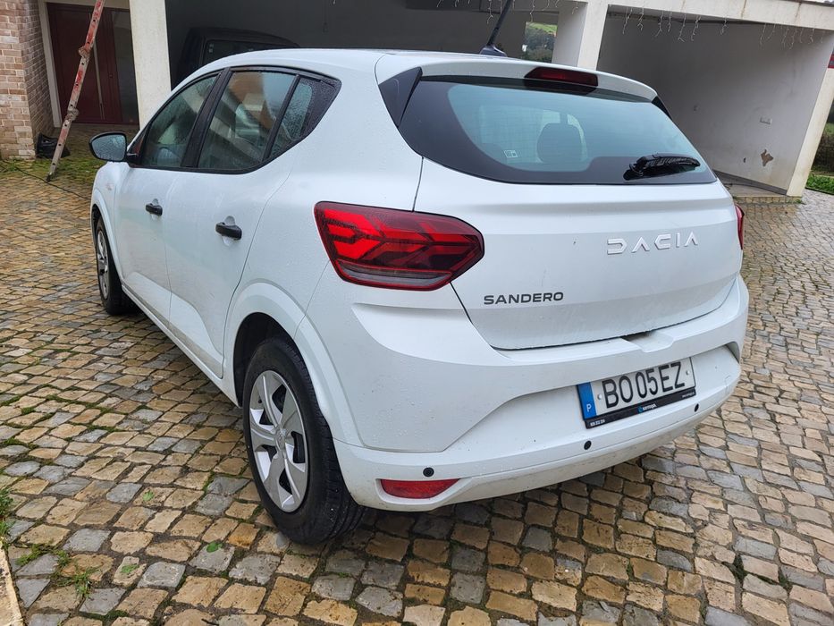 Dacia Sandero Eco-G 100 Essential GPL Vila Franca de Xira • OLX.pt