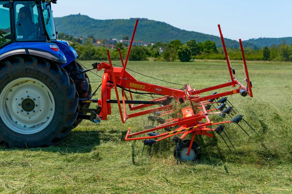 Przetrząsacz KUHN GF 5203 | Dostępny od ręki na placu! szer. 5,2m ...