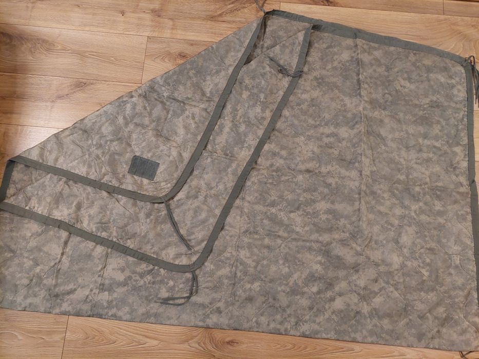 Woobie / poncho liner US Army UCP kontrakt podpinka kołdra koc śpiwór ...