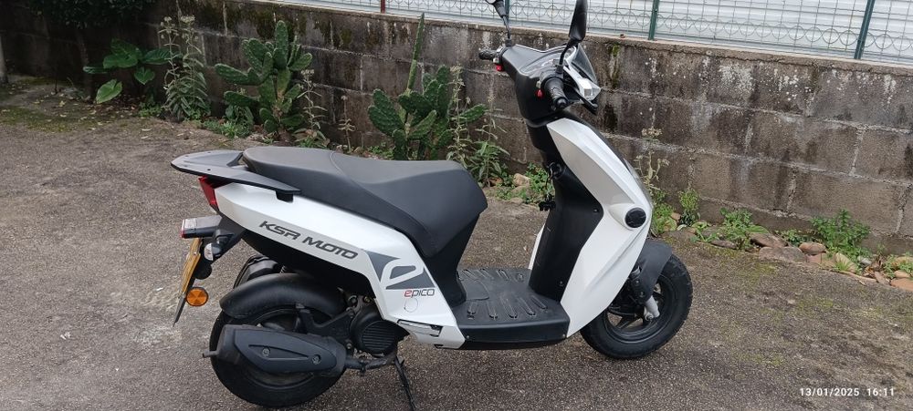 Motocicleta Generic 50cc Valença, Cristelo Covo E Arão • OLX.pt