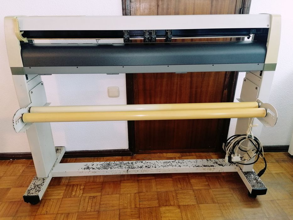 Plotter de corte de vinil GCC Ultra Signpal Árvore • OLX Portugal