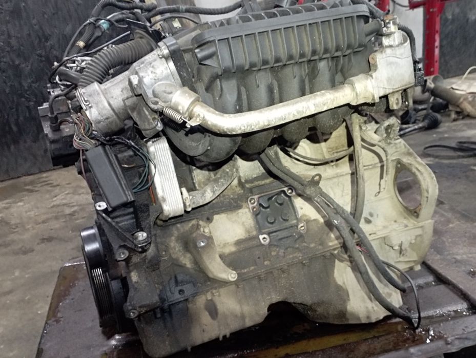 ОМ 647 Mercedes Benz w211 OM647: 900 € - Двигуни у зборі Тинне на Olx